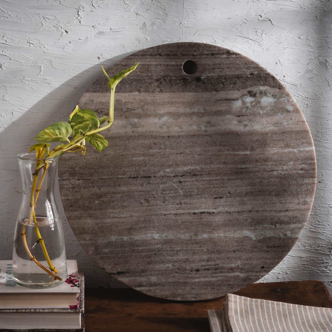 Marbluxe Circular Chopping and Serving Board – Amalfiee Ceramics