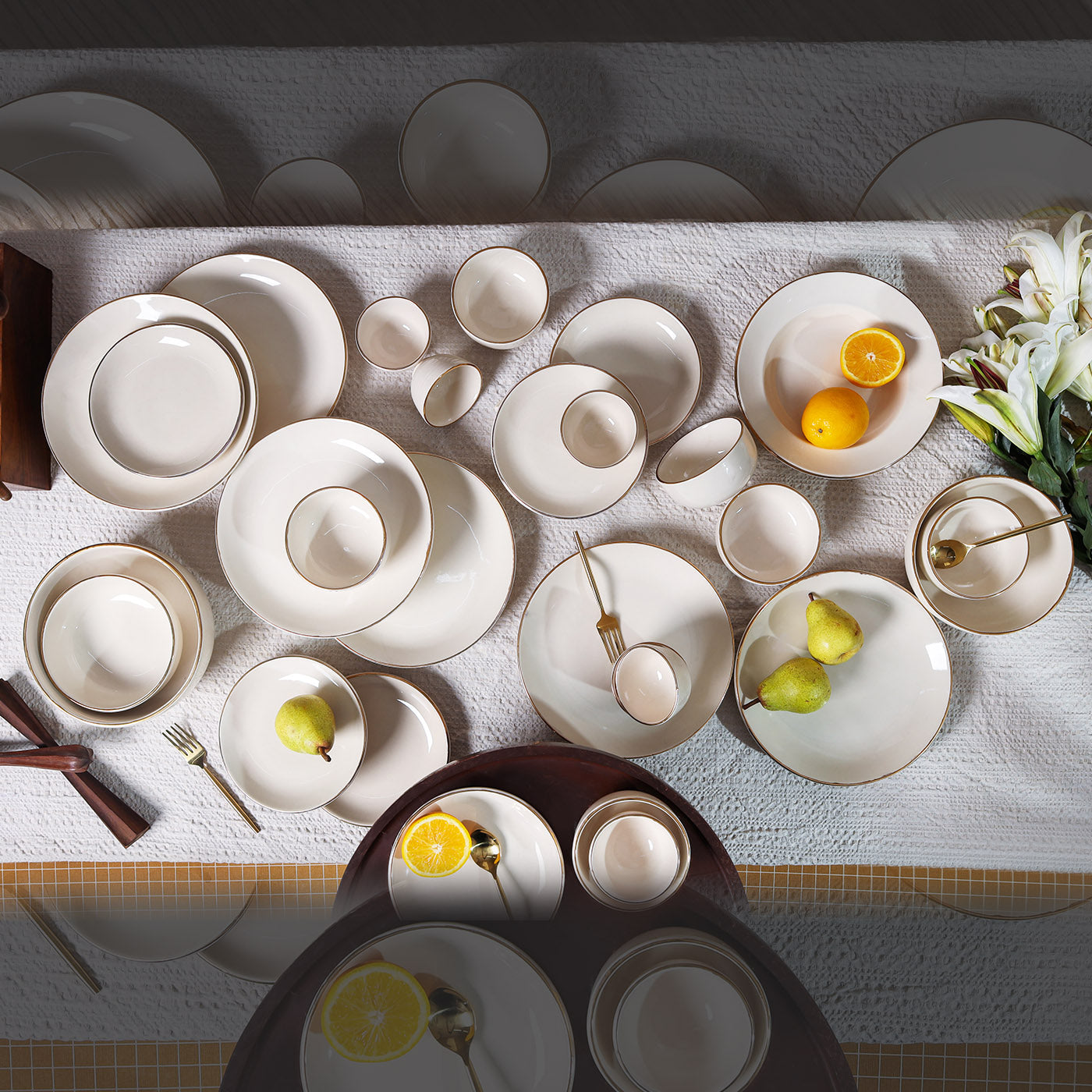 Noor Pure Gold 24K Exquisite Ceramic Dinner Set of 82 Pcs – Amalfiee ...