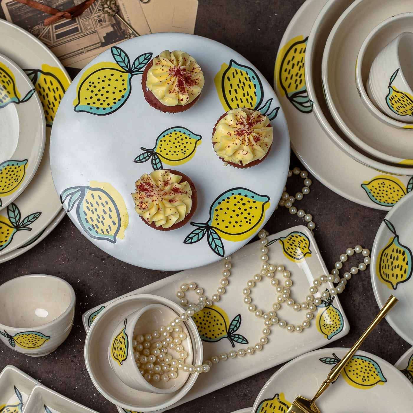 Zesty Lime Printed Ceramic Cake Stand – Amalfiee Ceramics